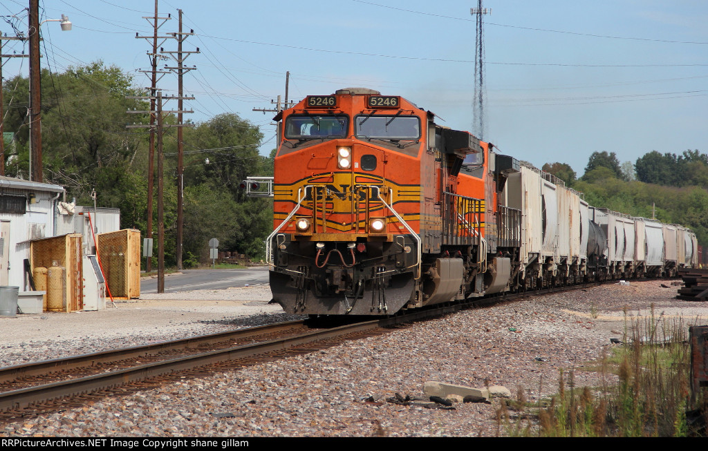 BNSF 5246 leads a SB freight out of the 50 year old siding.